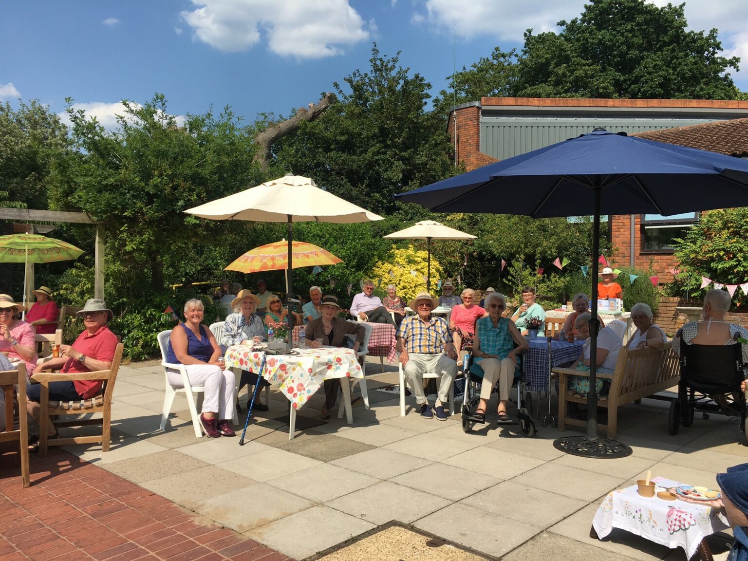 Dorking hospital garden rejuvenated with help from the community ...