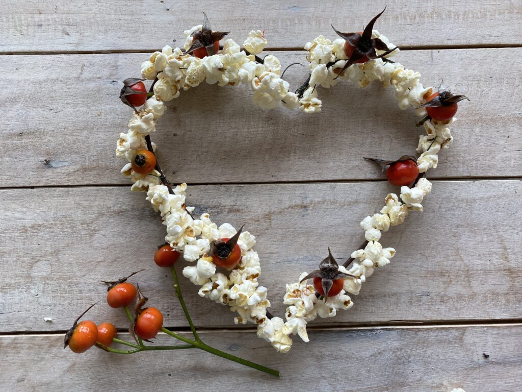 Popcorn wreaths and garlands - National Garden Scheme